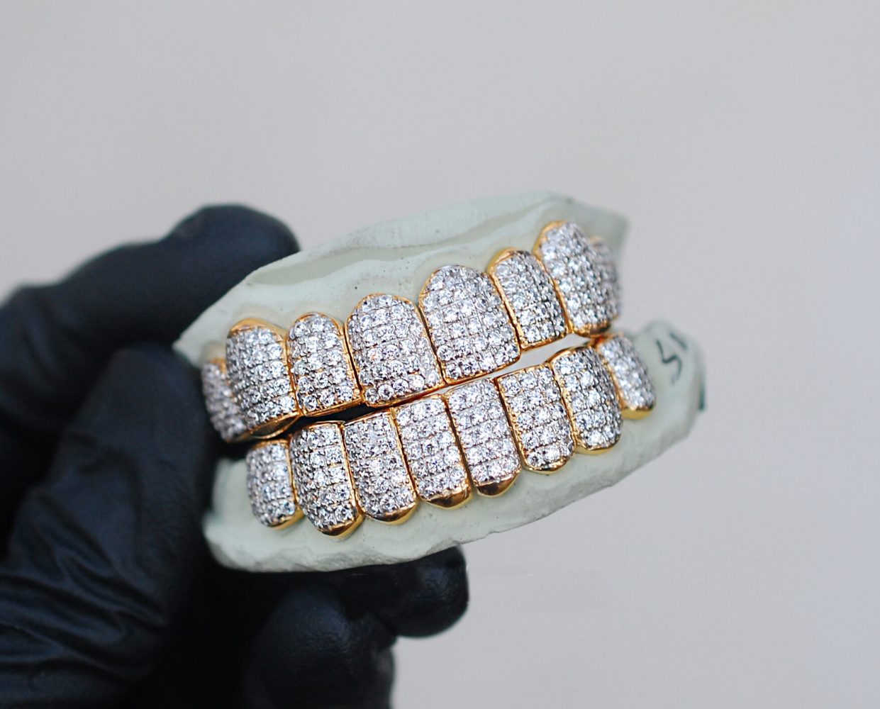 Get Highest Quality Custom Diamond Grillz in Houston At GotGrillz