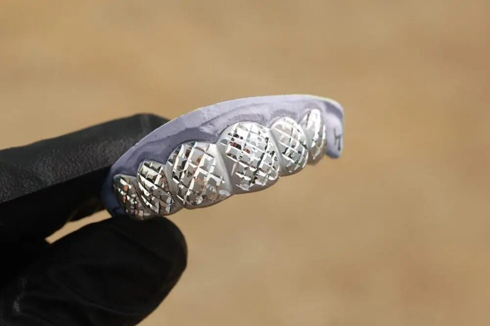 White Gold Grills in Houston - Flaunt Your Teeth Confidently!